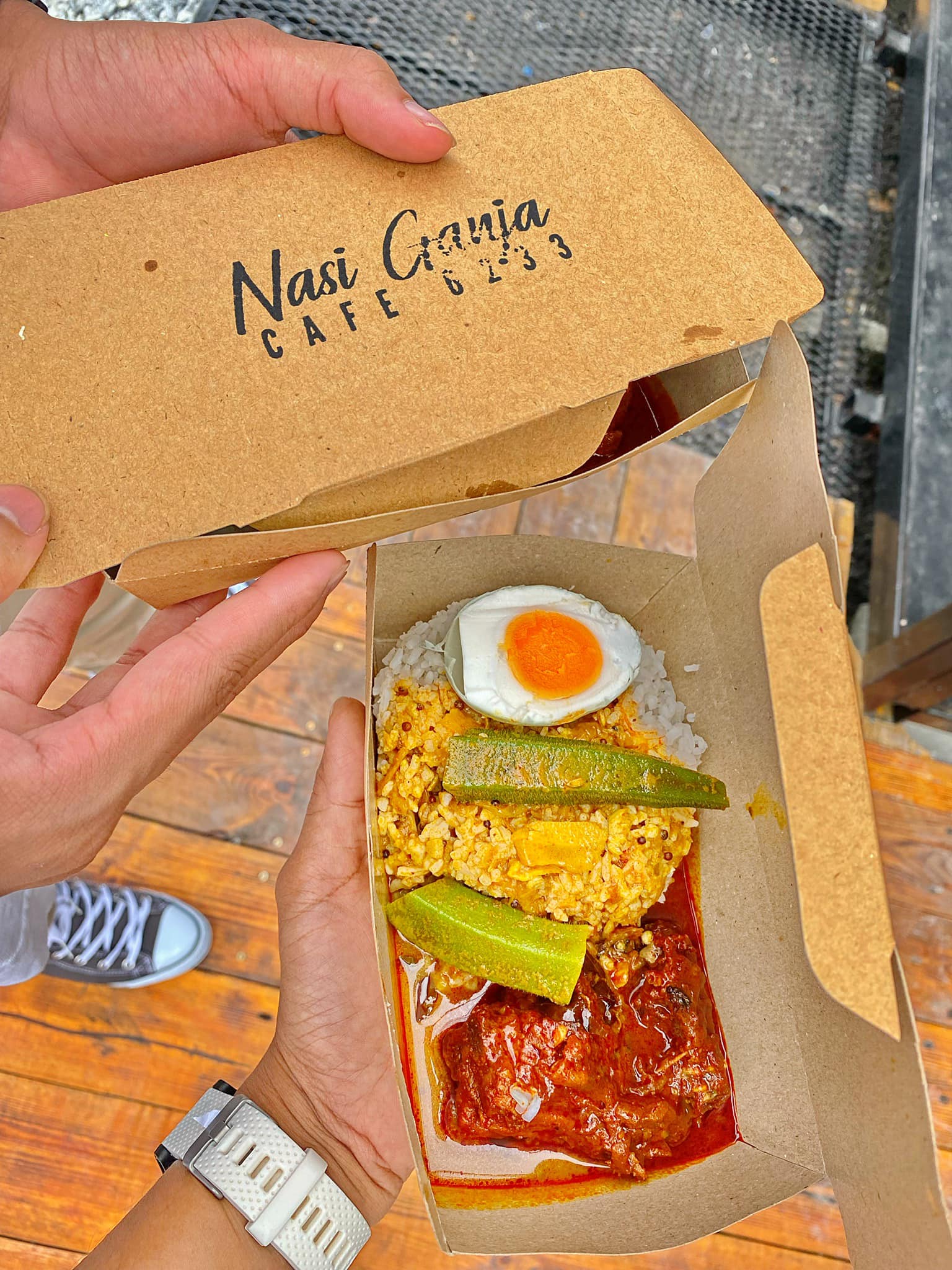 Pengalaman Bersantai Berkonsepkan "Camping" Yang Unik di Cafe 6233 di Kapar, Klang Selangor