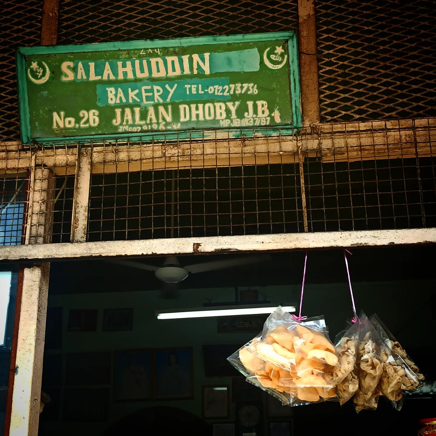 80 Tahun Rasa Padu dan Tradisional di Salahuddin Bakery, Johor ...