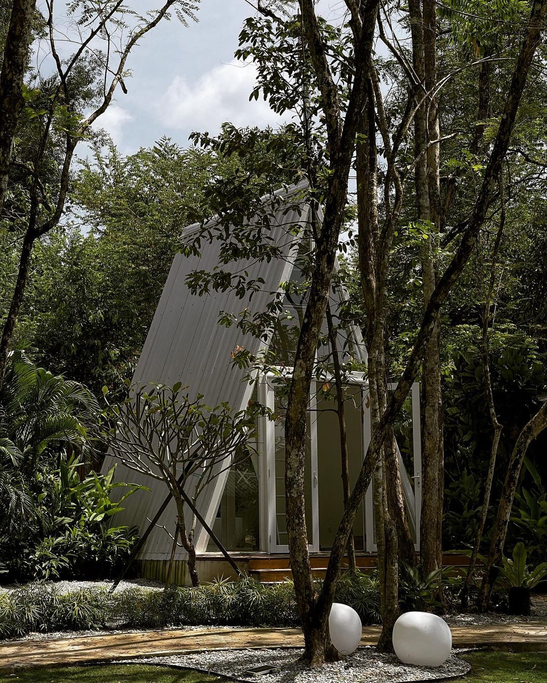 Villa Takun Rawang Glamping Baru di Tengah Hutan Simpan Templer Park ...