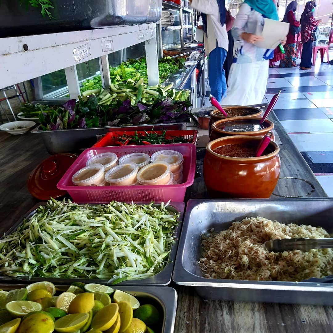 Nikmati Hidangan Ulam-ulaman Segar di Restoran Nasi Ulam Cikgu, Kota ...