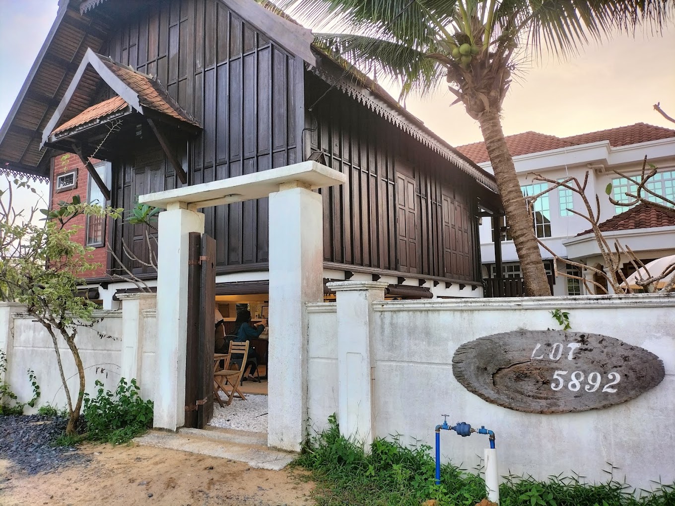 Aurora Coffee House Dungun Terengganu Nikmati Kopi dan Makanan ...