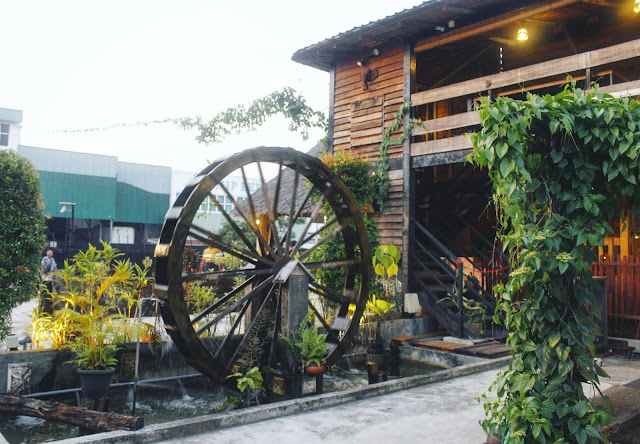 Restoran Khunthai Village: Pengalaman Makanan Thai Autentik di Cheras