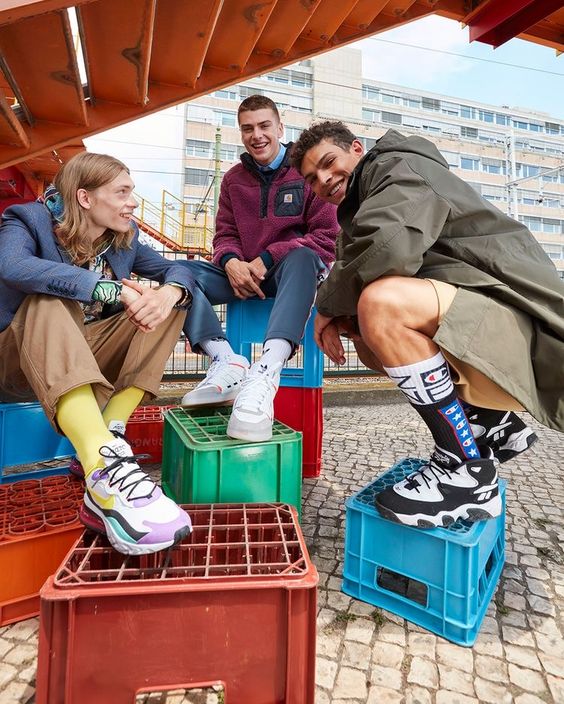 Pilihan Kasut Retro Klasik yang Ikonik - Nike Air Jordan 1, Adidas Stan ...