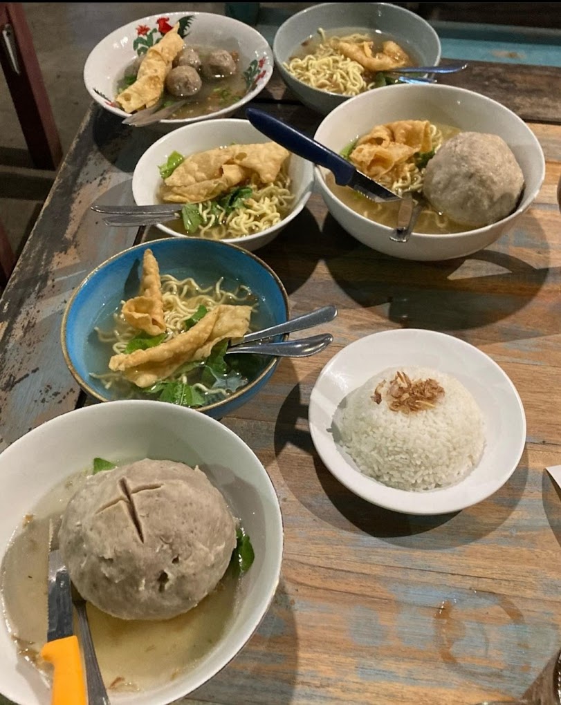 Bakso Klengar Ratu Sari Terkenal Bebola Daging Saiz Gergasi!