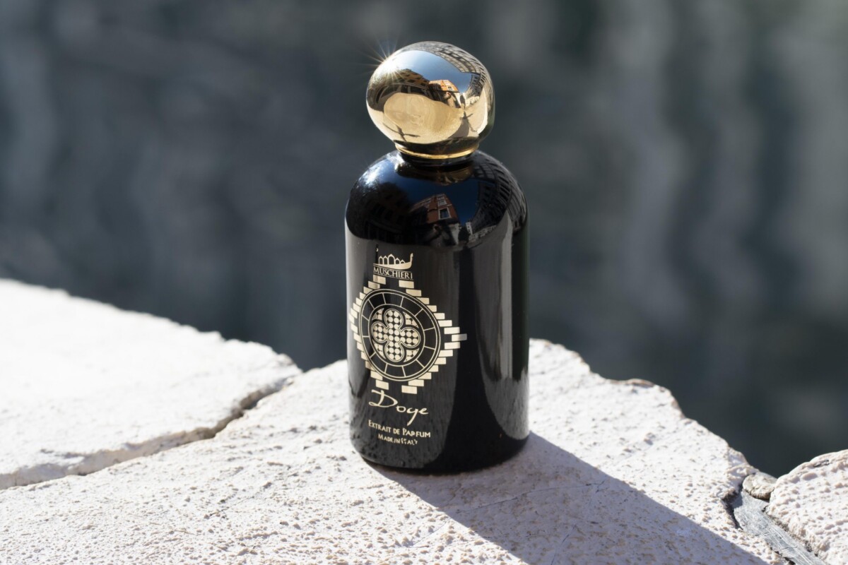 Perfume: 4 Jenis Berbeza Yang Korang Perlu Faham Sebelum Beli!